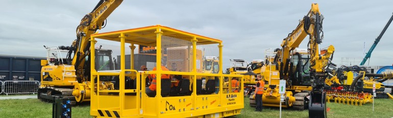 Road-Rail Track Ballast Undercutter – Plain Line + S&C | Videos | Rail ...